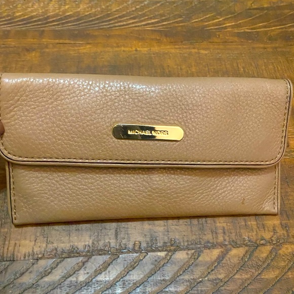 MICHAEL Michael Kors | Bags | Michael Kors Slim Wallet | Poshmark